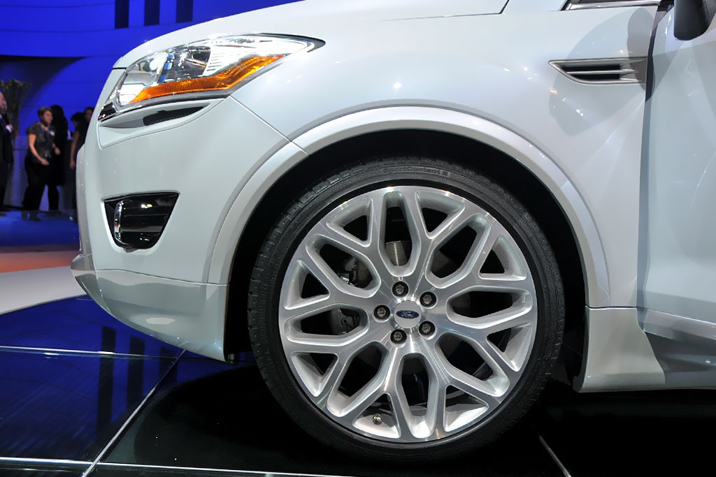 My perfect Ford Kuga. 3DTuning - probably the best car configurator!