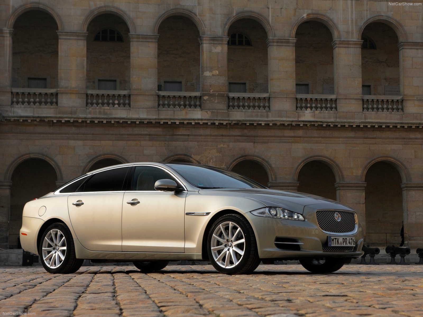 My perfect Jaguar XJ. 3DTuning - probably the best car configurator!