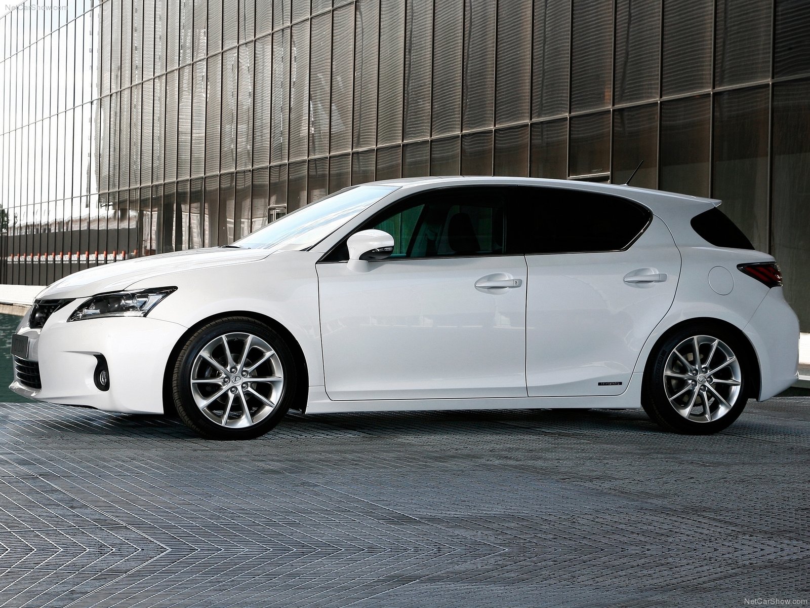 My perfect Lexus CT200h. 3DTuning - probably the best car configurator!