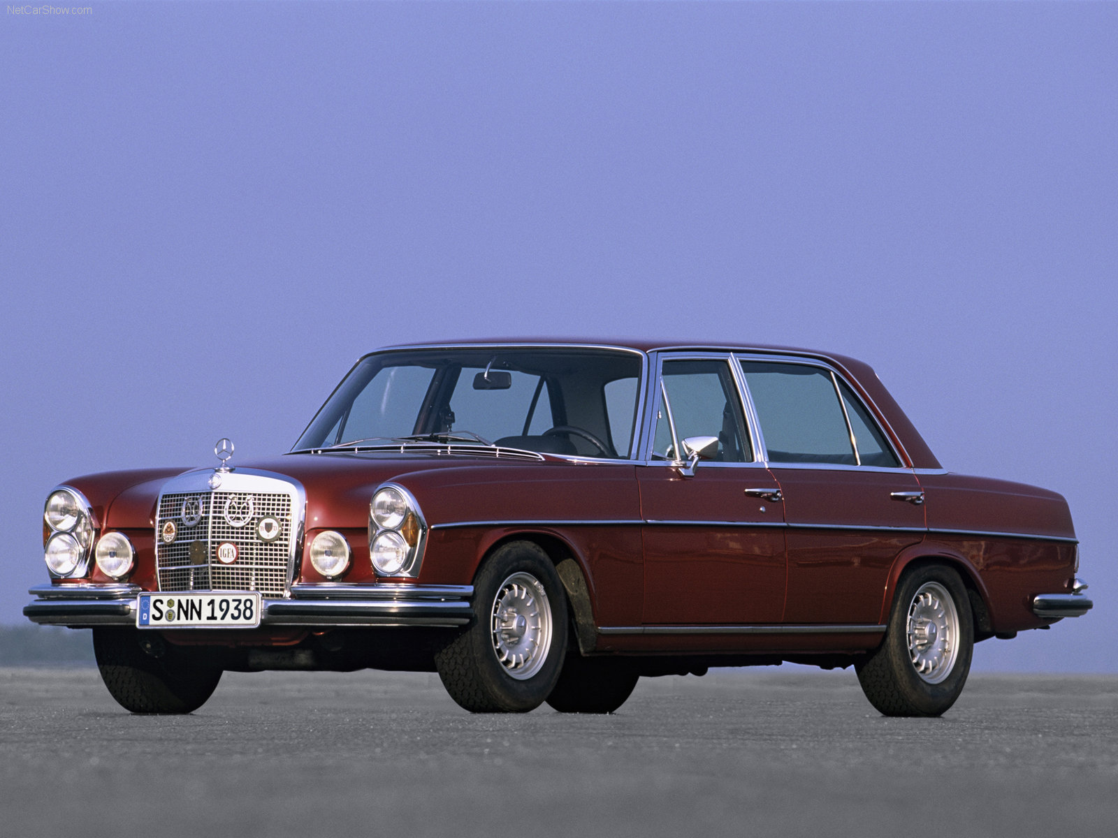 My perfect Mercedes 300. 3DTuning - probably the best car configurator!