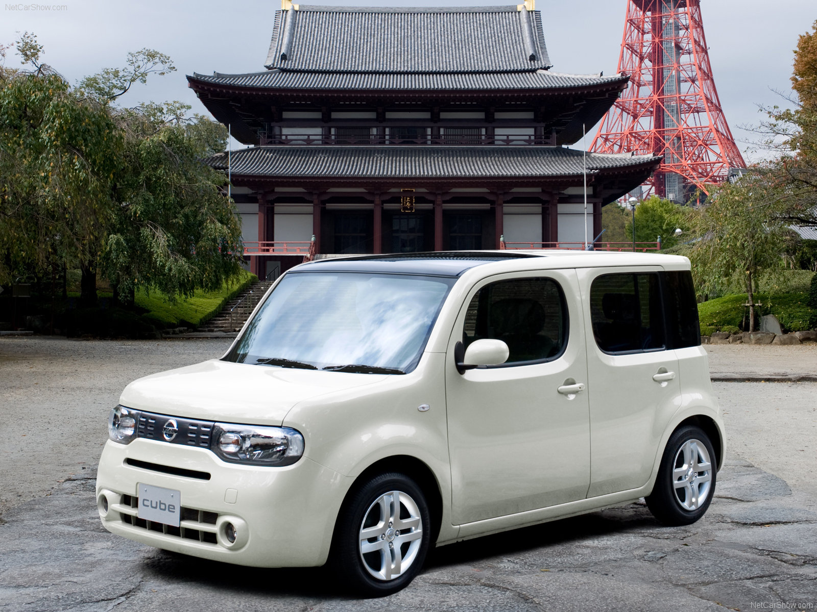 My perfect Nissan Cube. 3DTuning - probably the best car configurator!