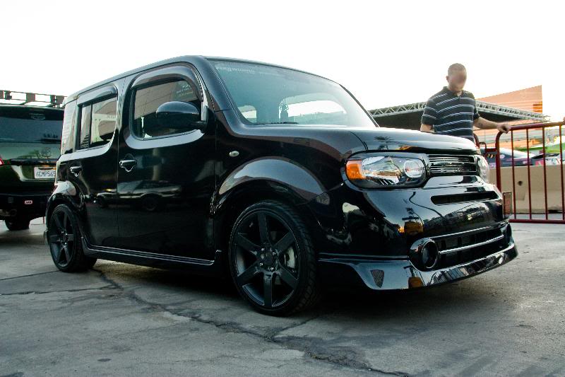 My perfect Nissan Cube. 3DTuning - probably the best car configurator!