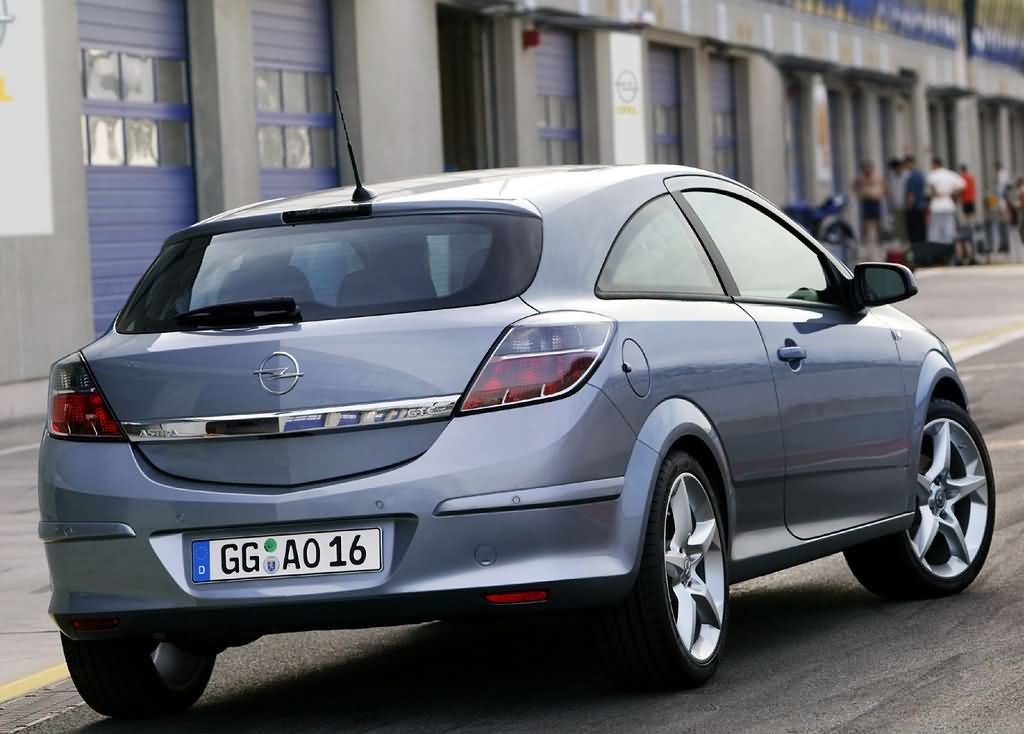 My perfect Opel Astra. 3DTuning - probably the best car configurator!