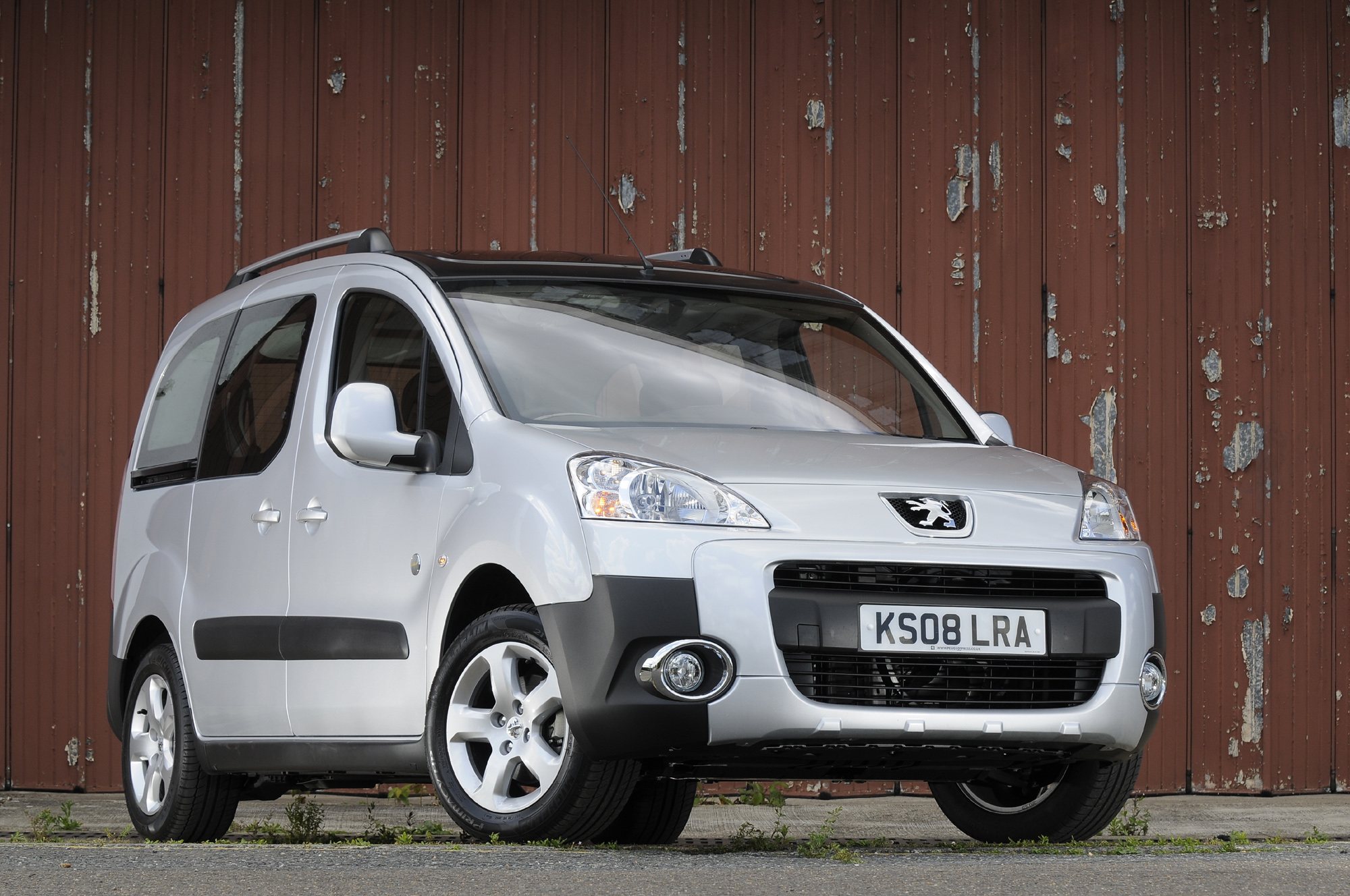 My perfect Peugeot Partner. 3DTuning - probably the best car configurator!