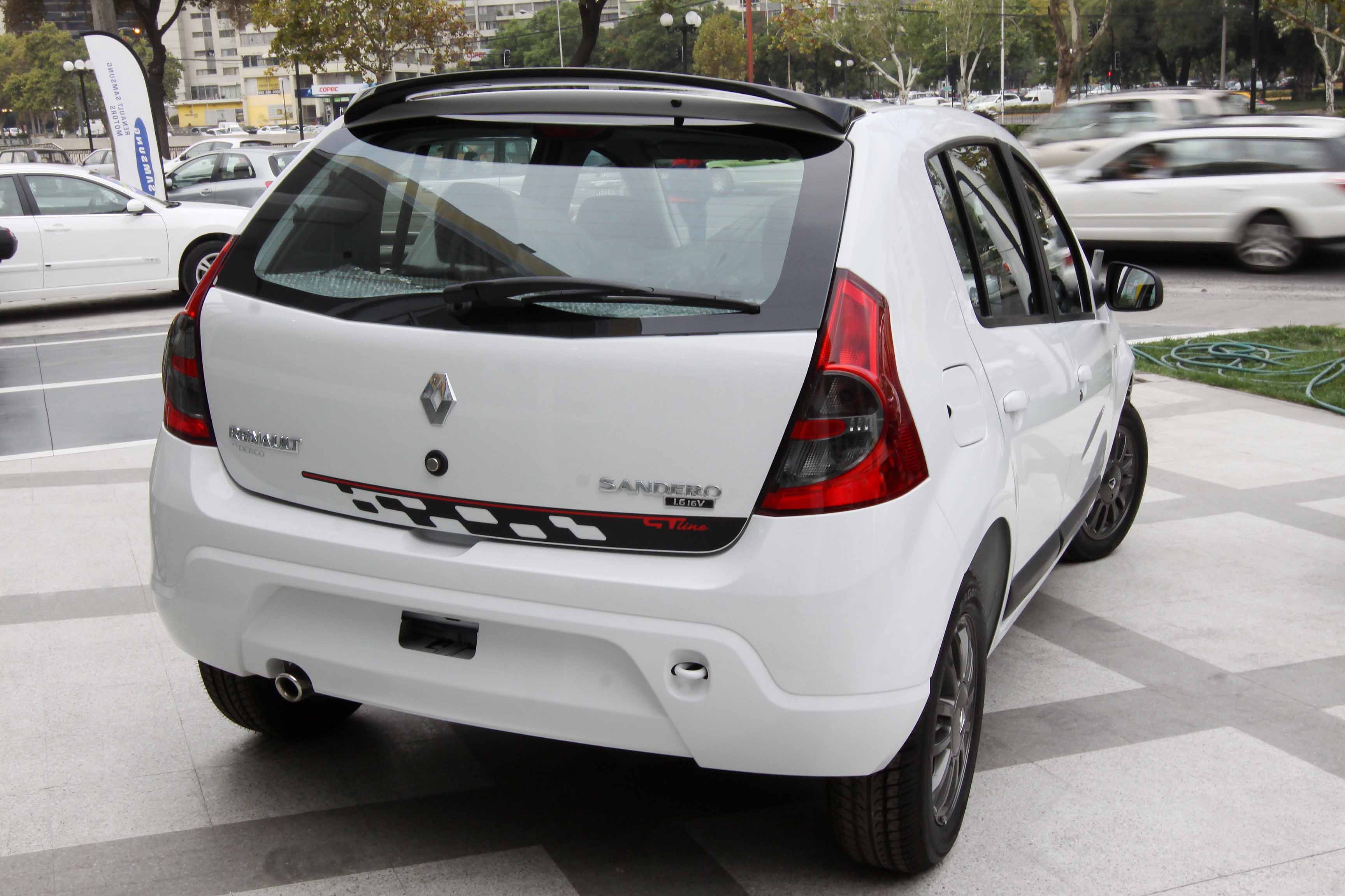 My perfect Renault Sandero. 3DTuning - probably the best car configurator!